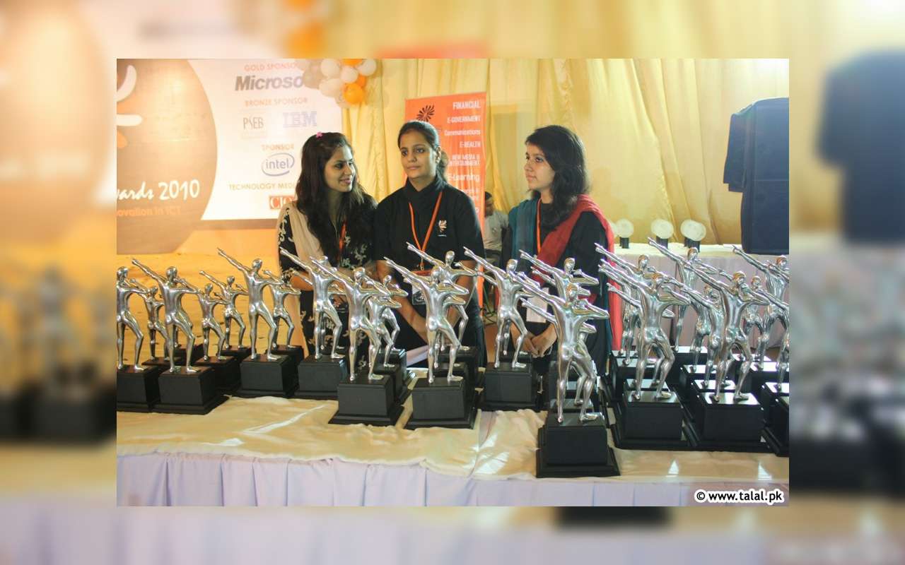 Rendezvous wins PASHA ICT Awards 2010 for Best Financial Industry ...